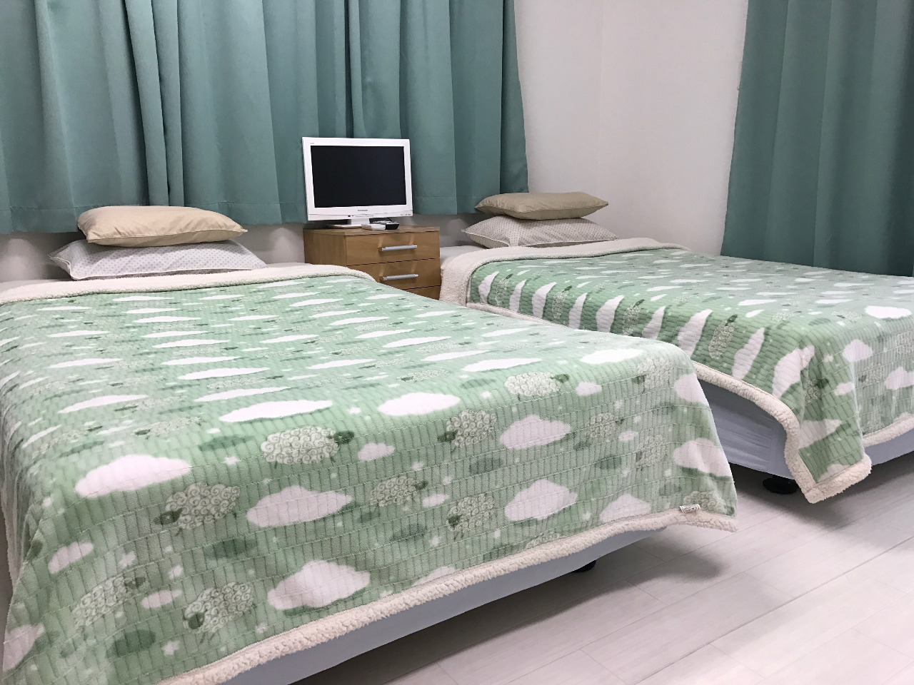 Which bed type do you prefer? :: Guest Room Arun Ishigaki Official Website